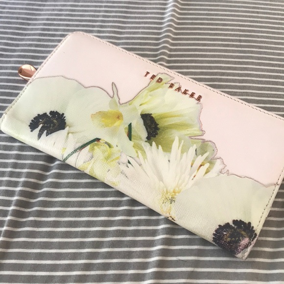 Ted Baker London | Bags | Ted Baker London Wallet Floral Zip Coin ...